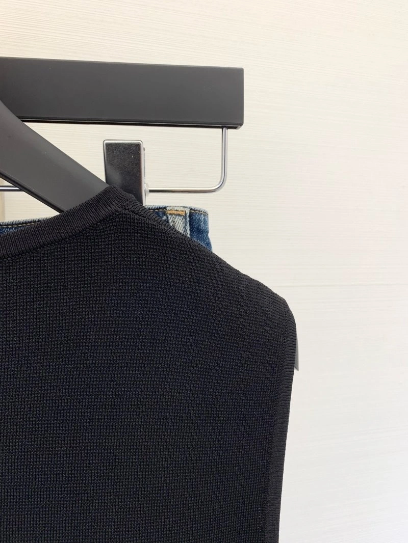 Discounted Unclassified Brand Vest