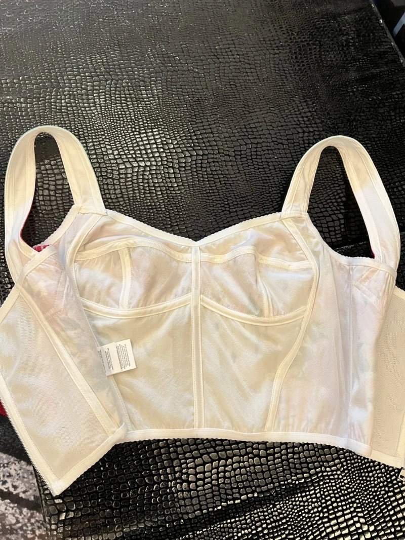 Cut-rate Unclassified Brand Vest