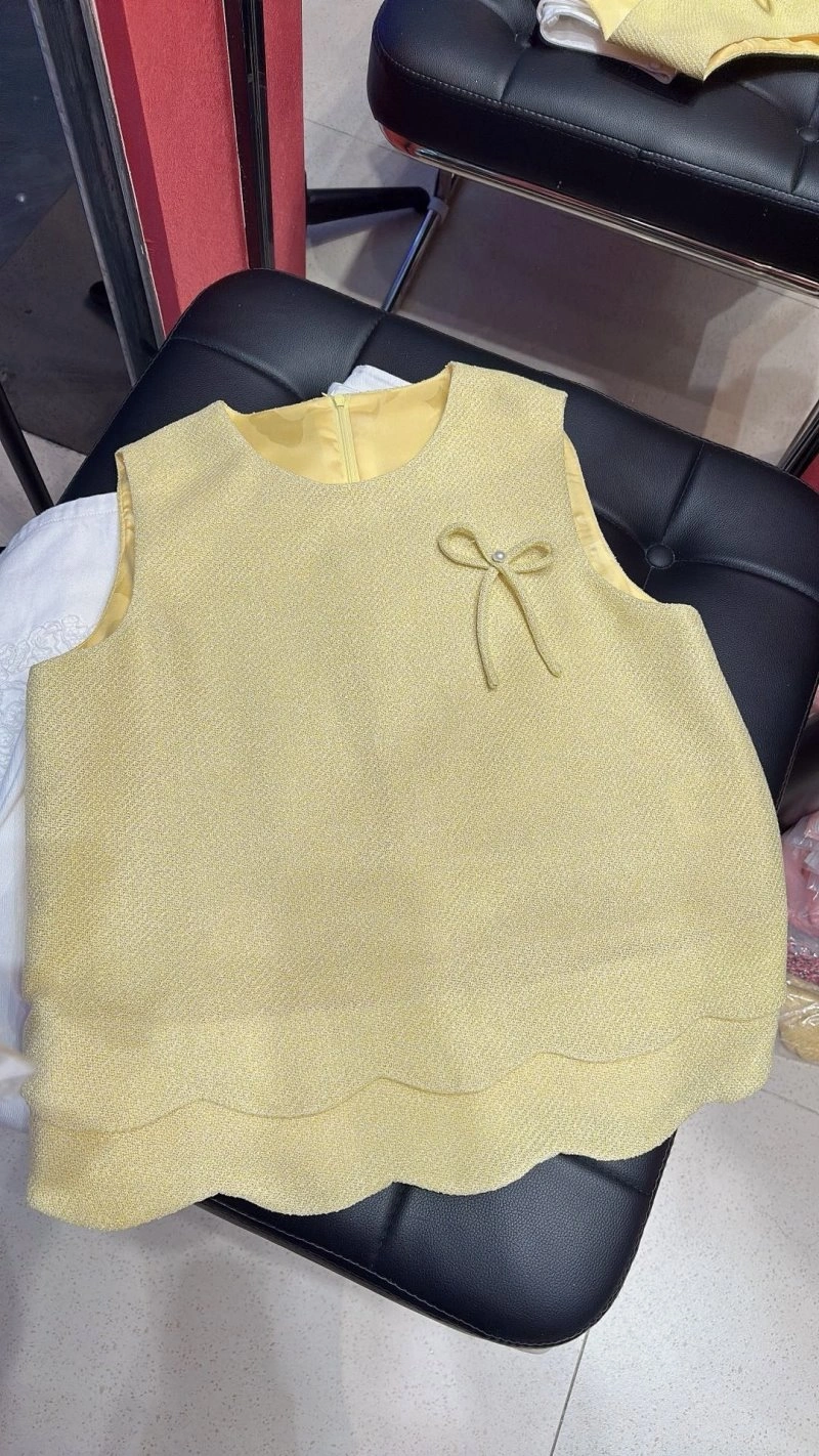 Authentic Unclassified Brand Vest