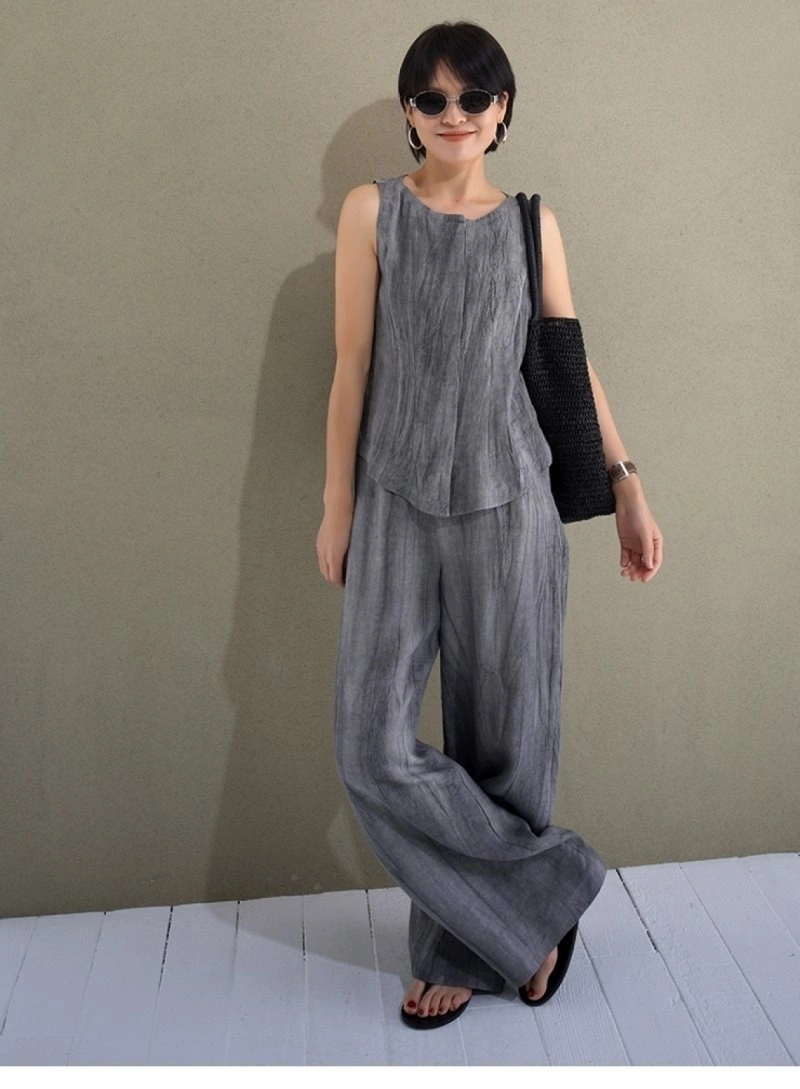 Unclassified Brand Vest