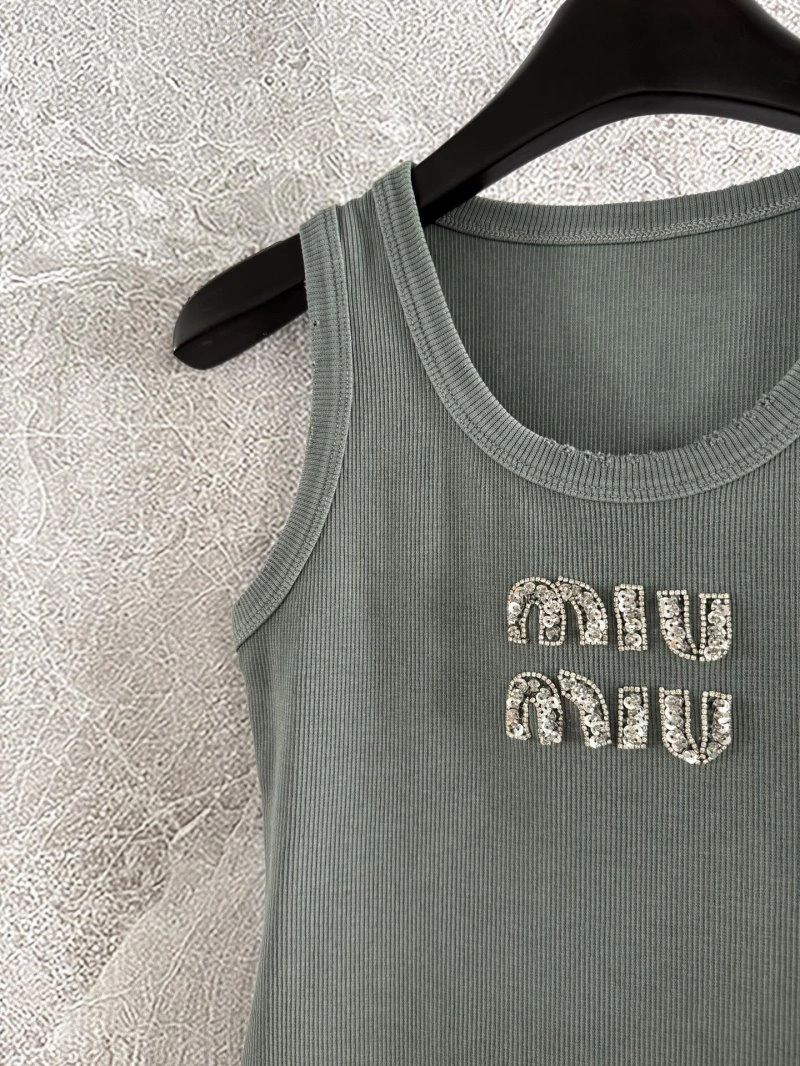 Brand-authenticated Unclassified Brand Vest