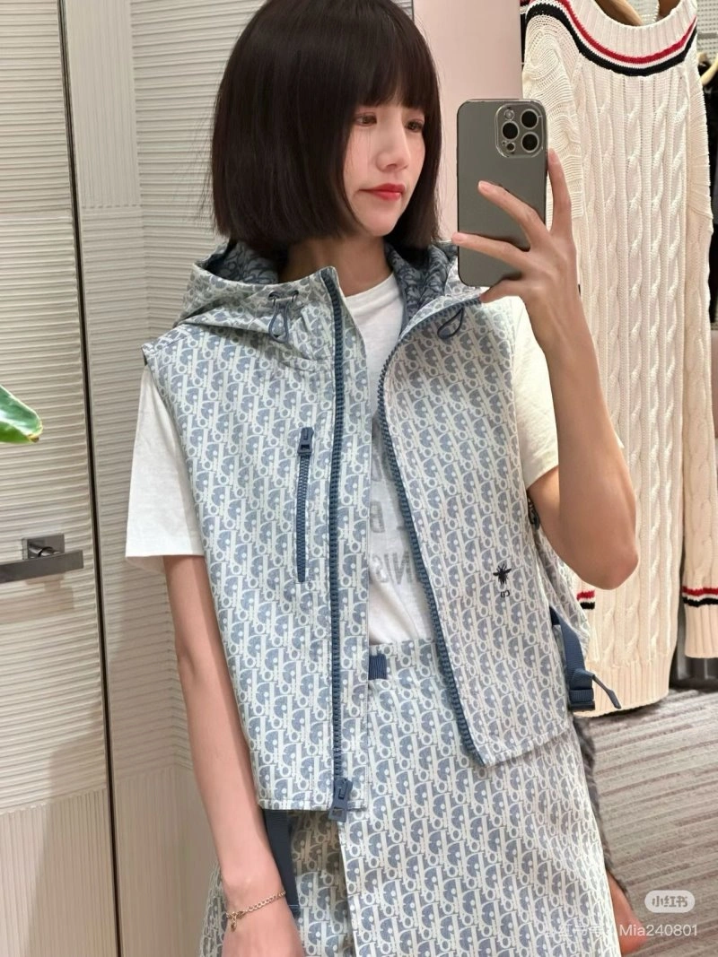 Unclassified Brand Vest