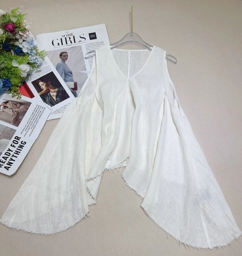 Bargain Unclassified Brand Vest
