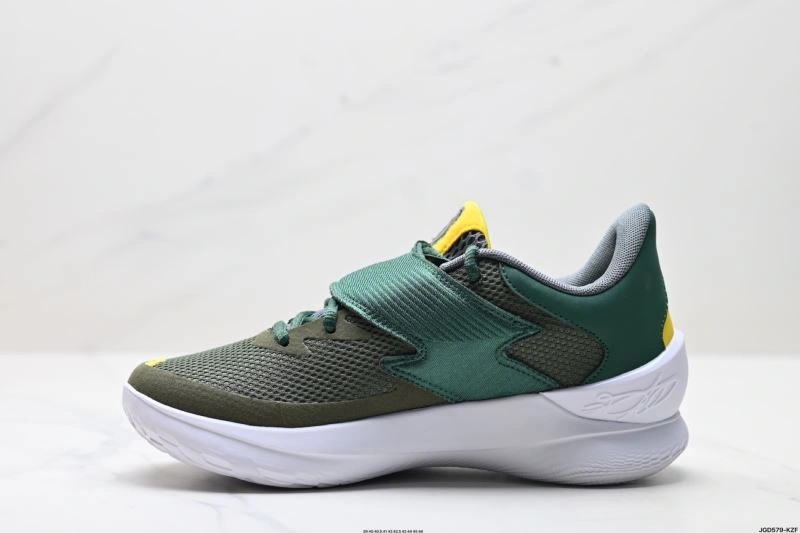 Top mirror Under Armour Shoes