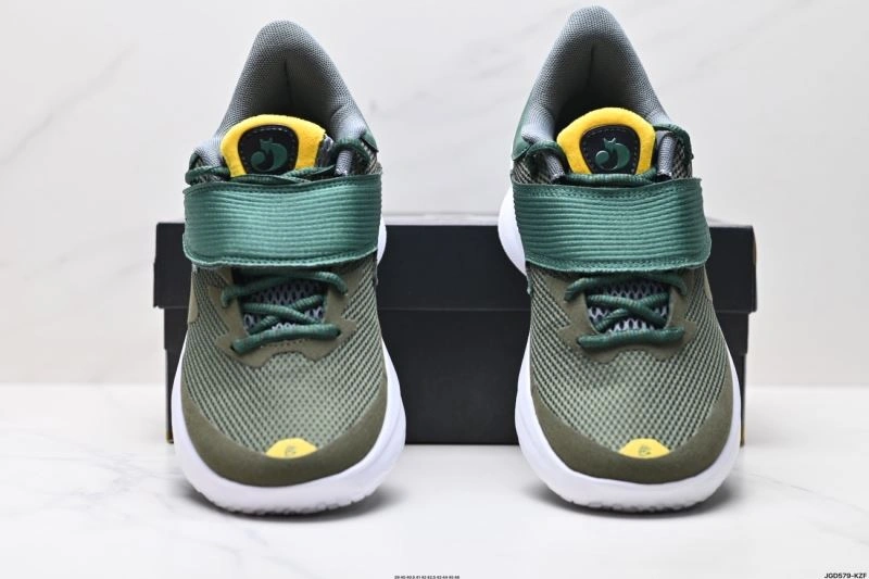 Top mirror Under Armour Shoes