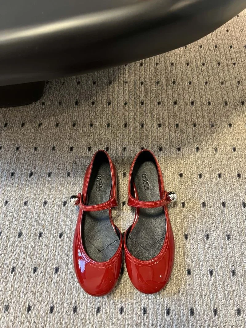 Unfolio Shoes