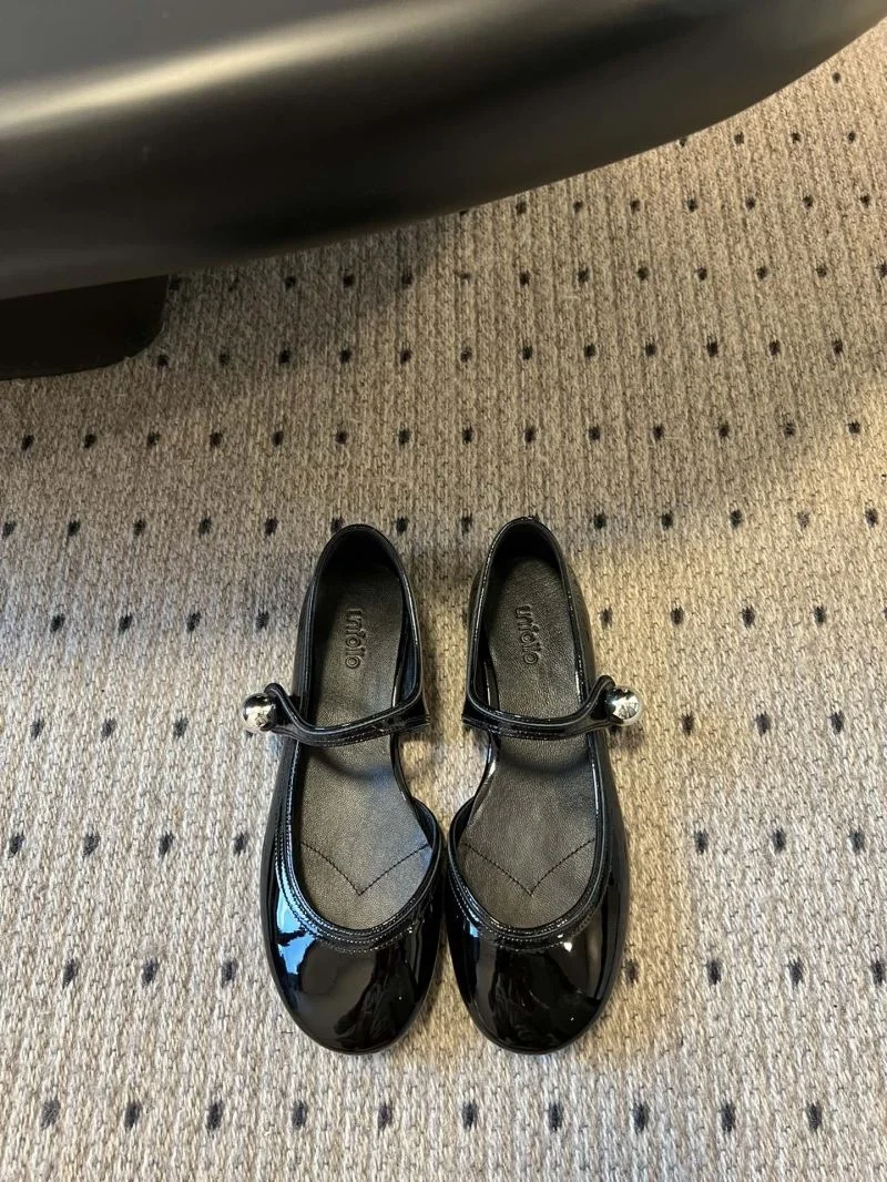Unfolio Shoes