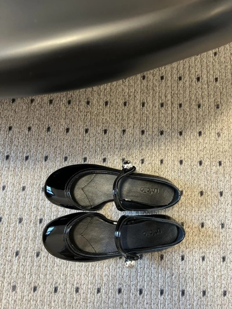 Bargain Unfolio Shoes