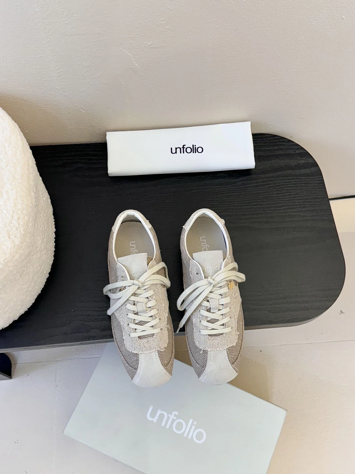 Unfolio Shoes