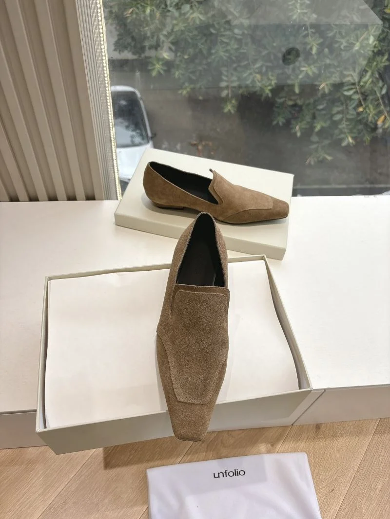 Factory-made Unfolio Shoes