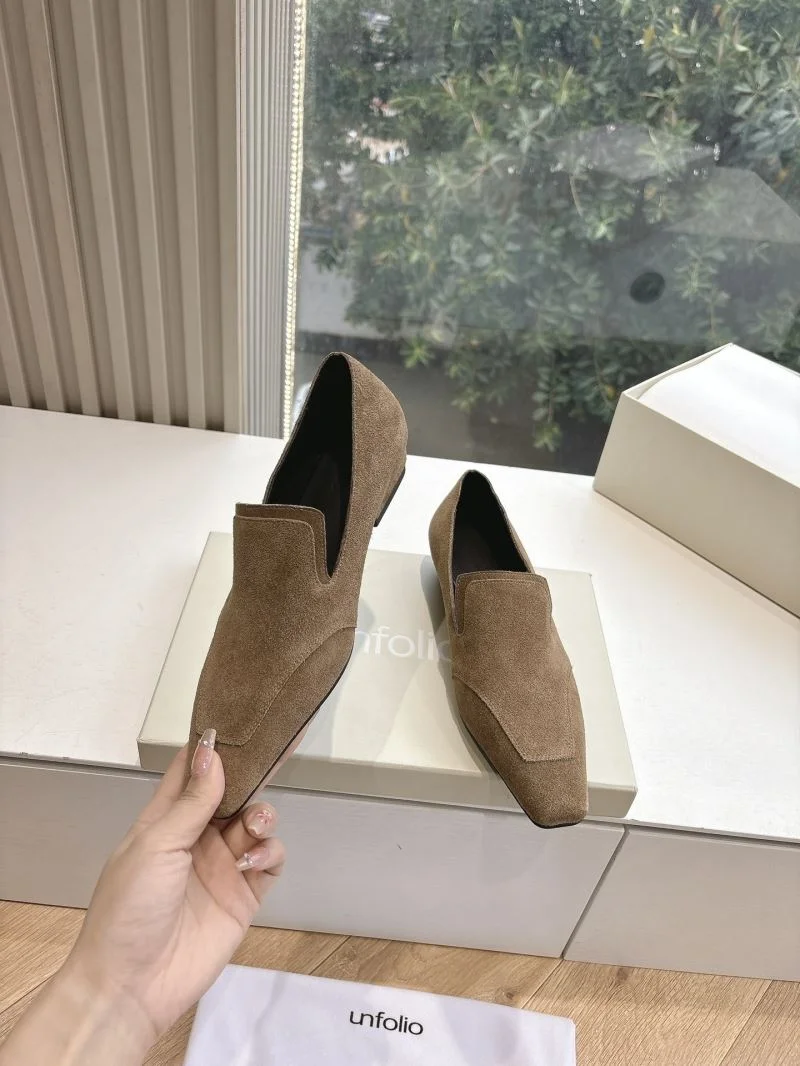 Factory-made Unfolio Shoes
