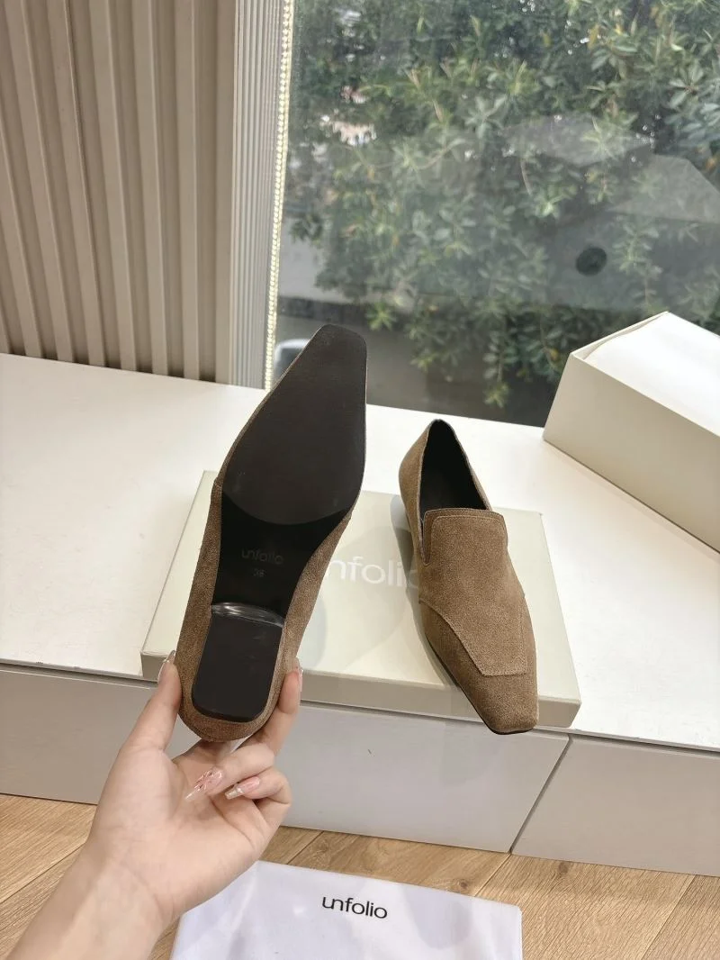 Factory-made Unfolio Shoes