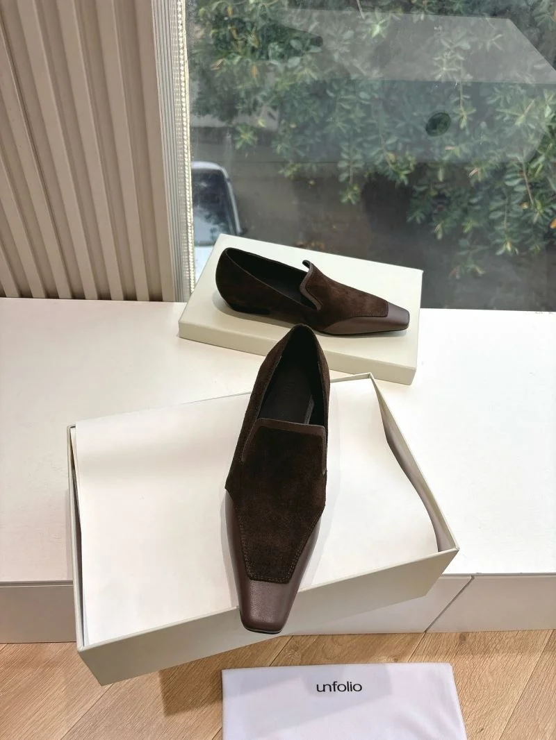 Factory-made Unfolio Shoes