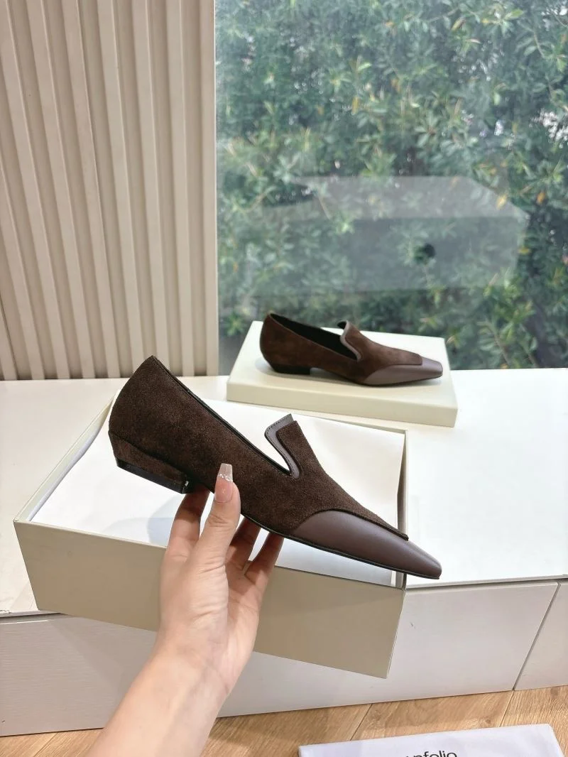 Factory-made Unfolio Shoes