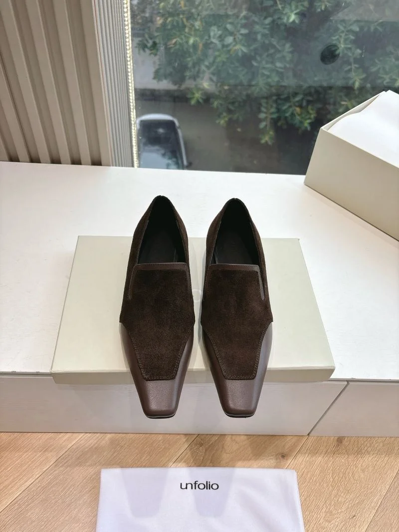 Factory-made Unfolio Shoes