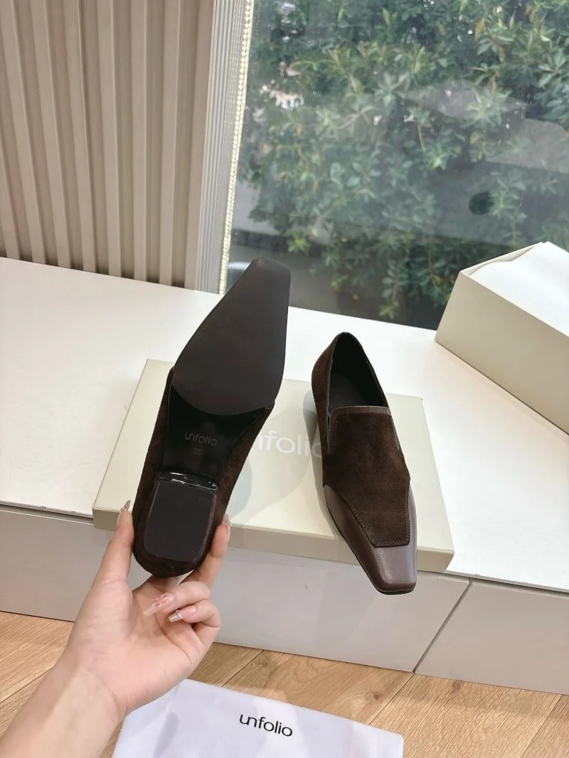 Factory-made Unfolio Shoes