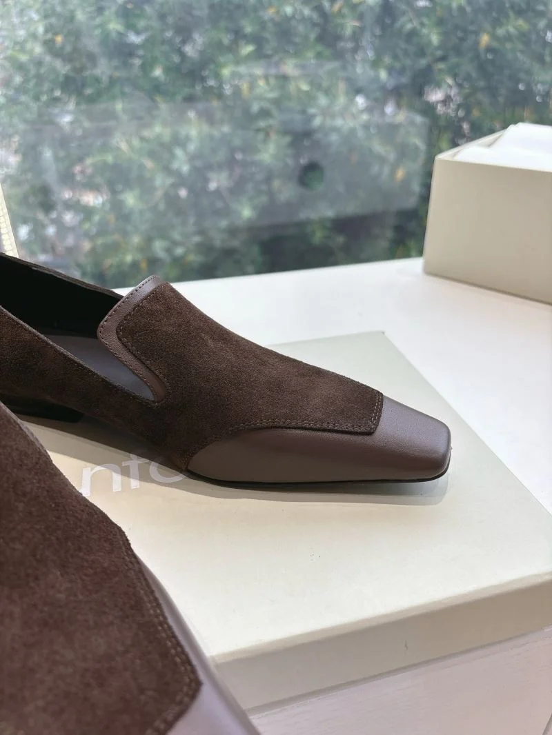 Factory-made Unfolio Shoes