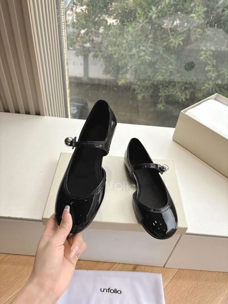 Authentic Unfolio Shoes