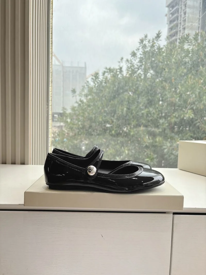 Authentic Unfolio Shoes