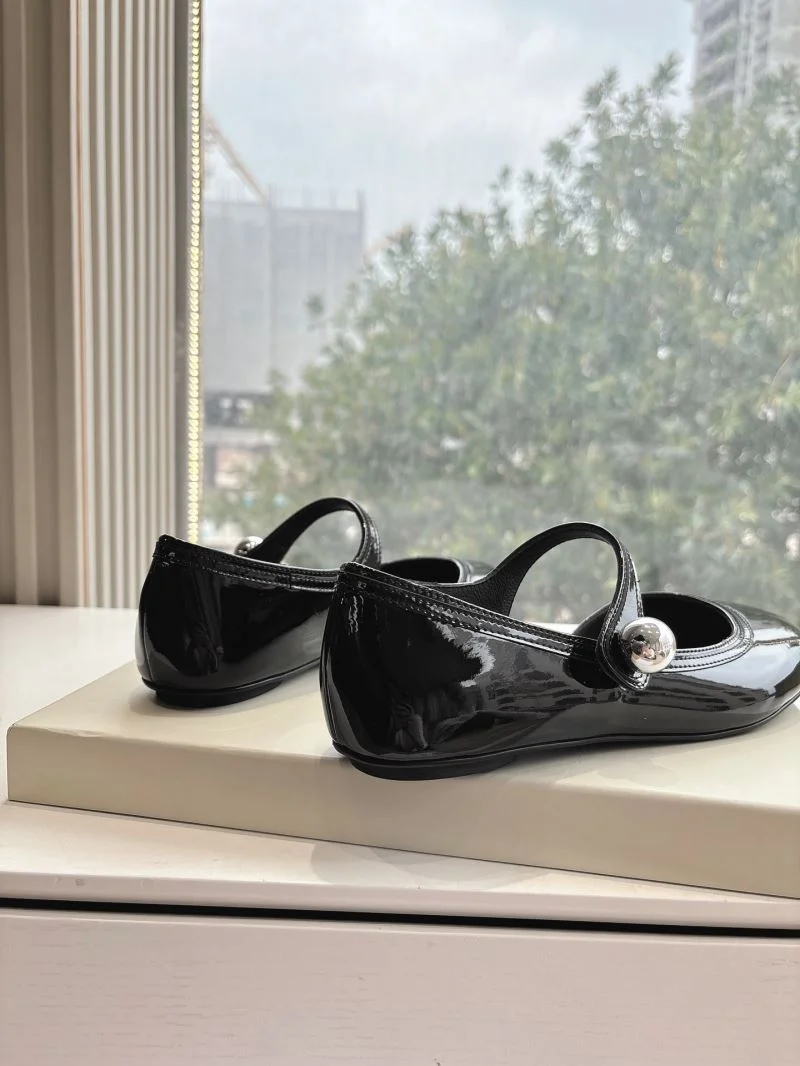 Authentic Unfolio Shoes