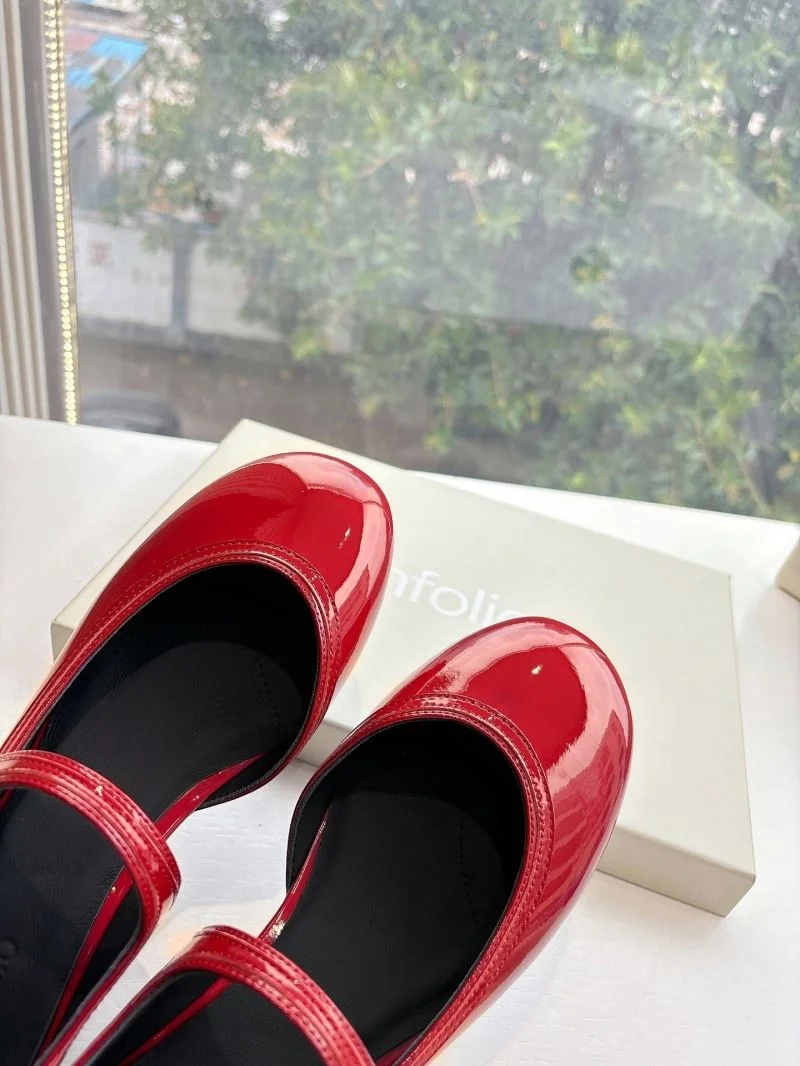 Top mirror Unfolio Shoes