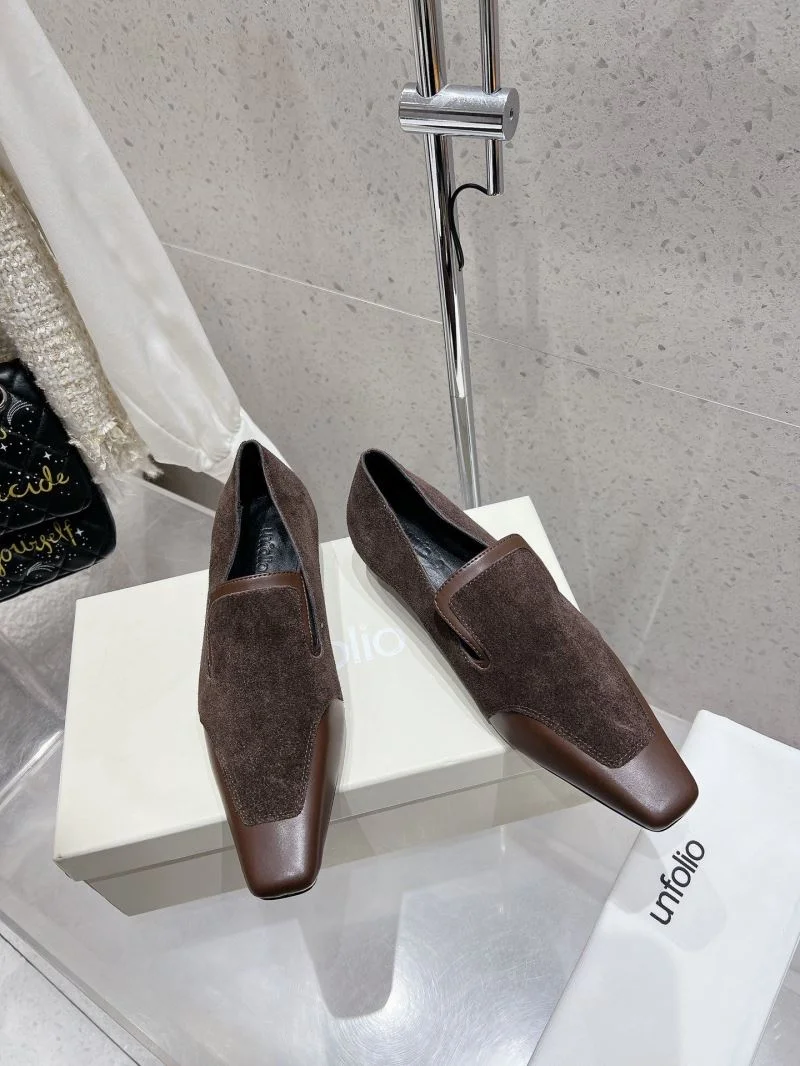 Unfolio Shoes