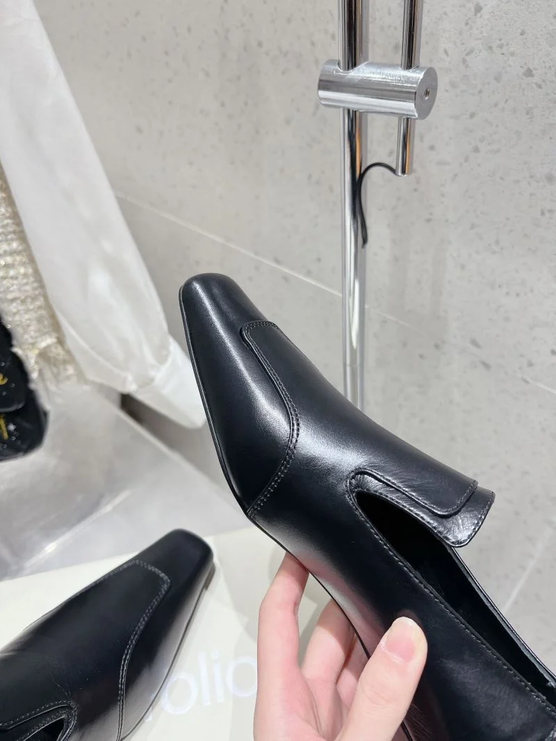 Cut-rate Unfolio Shoes