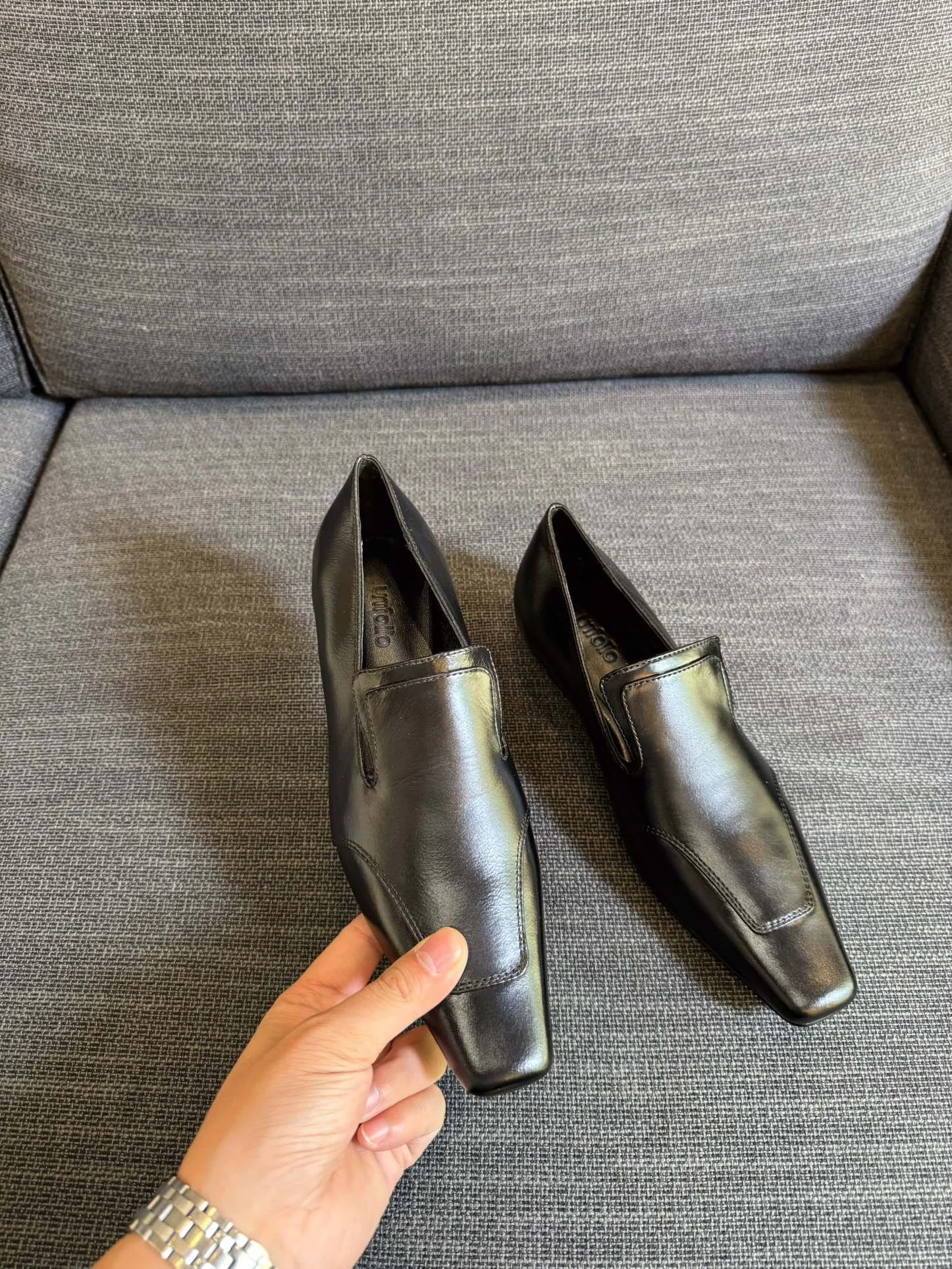 Factory-made Unfolio Shoes