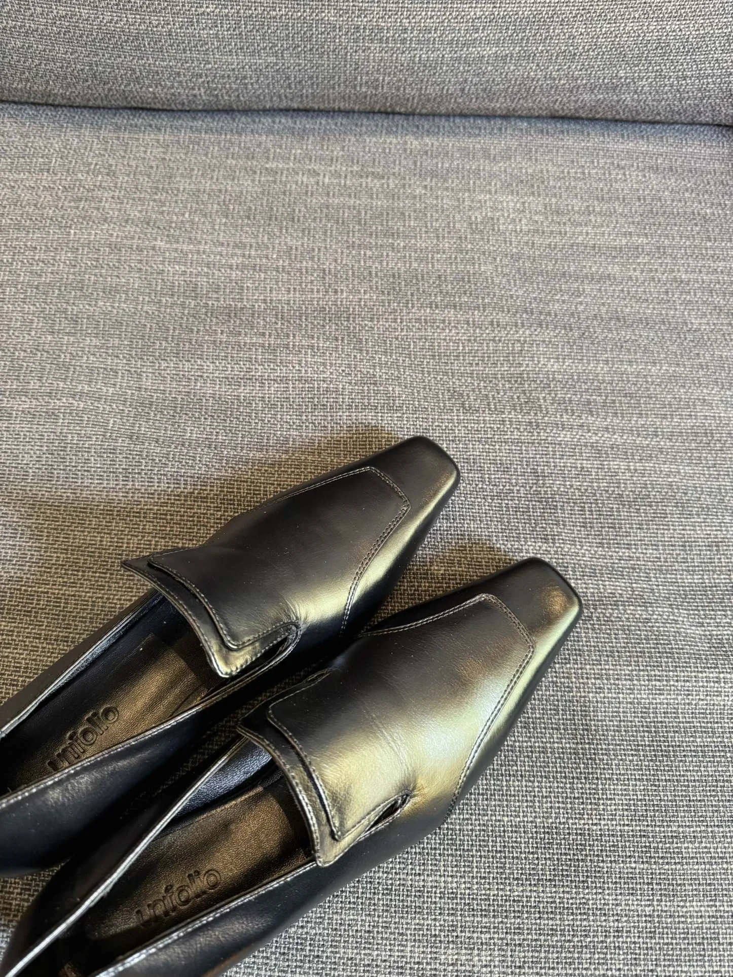 Factory-made Unfolio Shoes