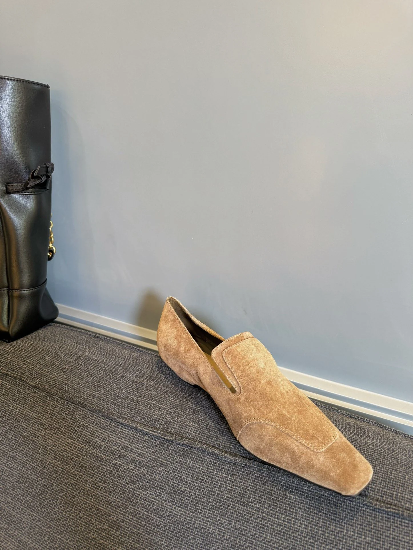 Budget-friendly Unfolio Shoes
