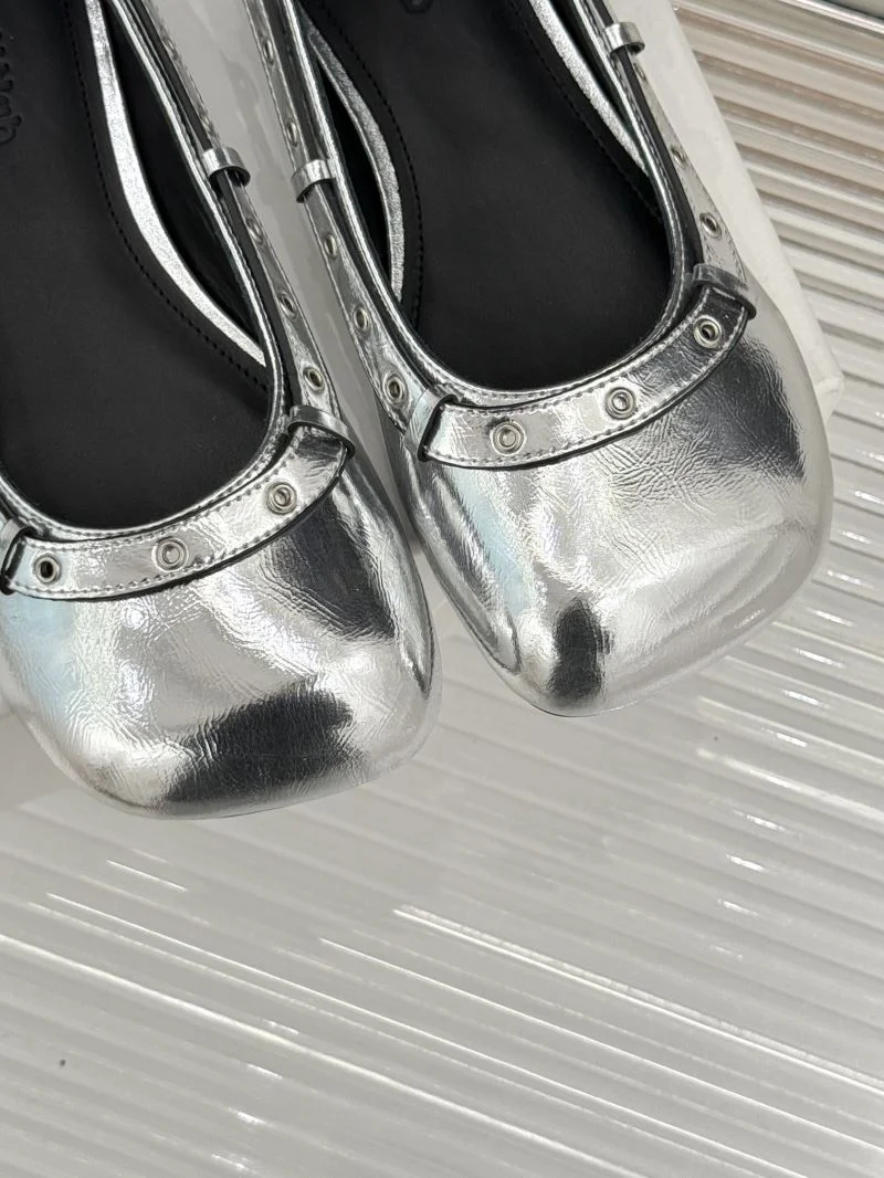 Inexpensive Untitlab Shoes