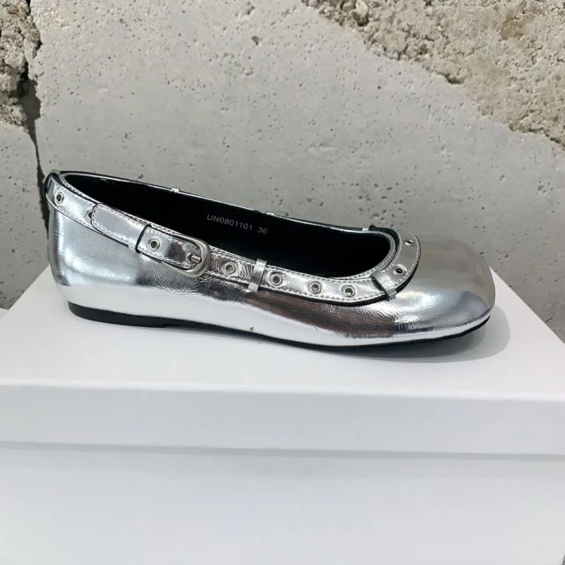 Low-cost Untitlab Shoes
