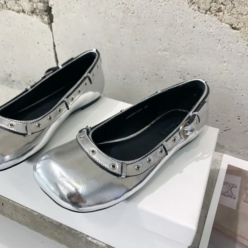 Low-cost Untitlab Shoes