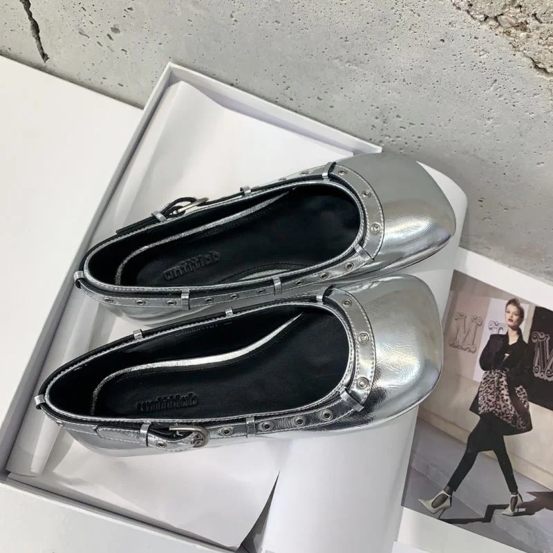 Low-cost Untitlab Shoes