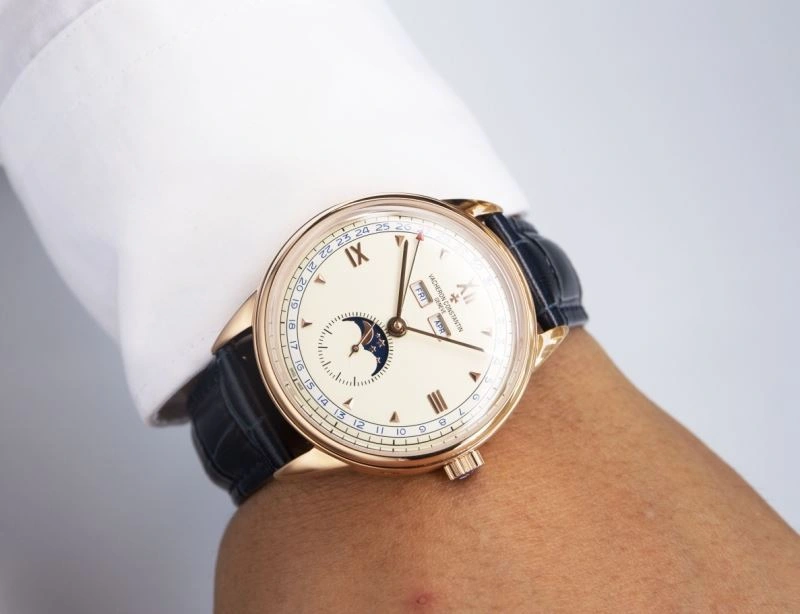 Top mirror VACHERON CONSTANTIN Watches