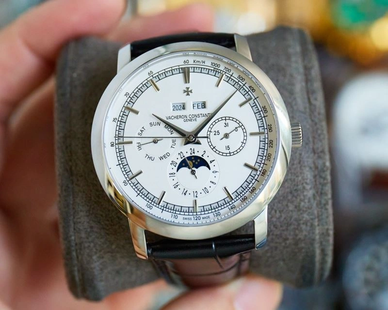 Brand-authenticated VACHERON CONSTANTIN Watches