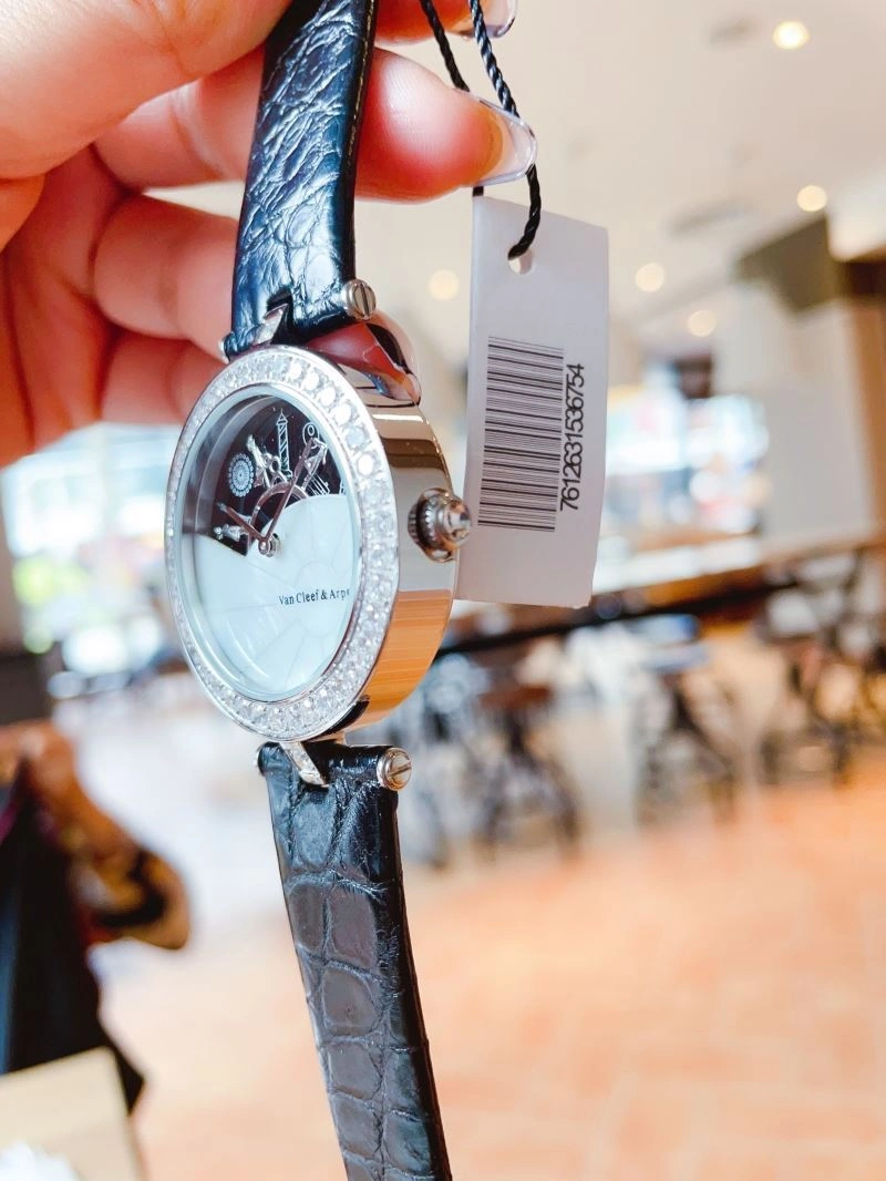 Genuine VAN CLEEF ARPELS Watches