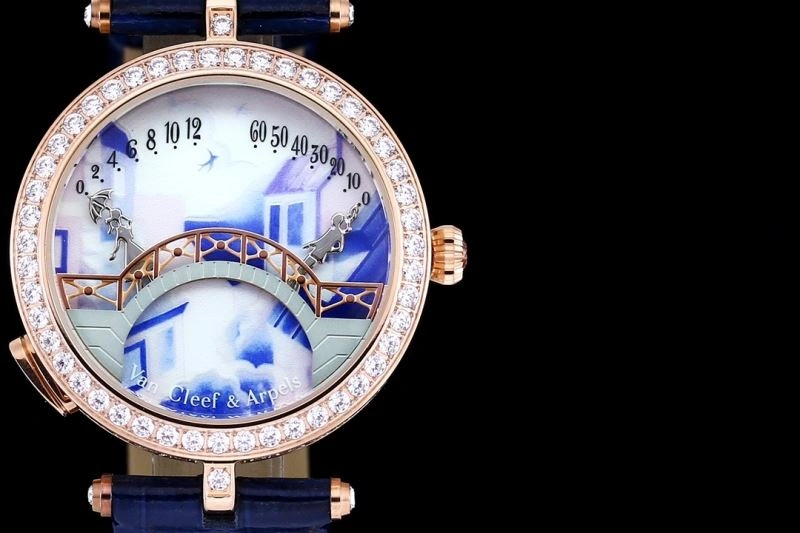 Indistinguishable VAN CLEEF ARPELS Watches
