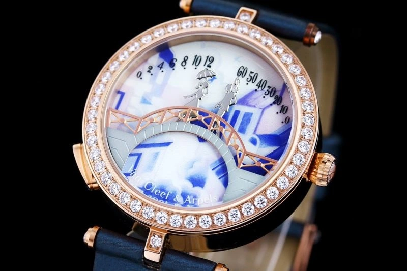 Indistinguishable VAN CLEEF ARPELS Watches