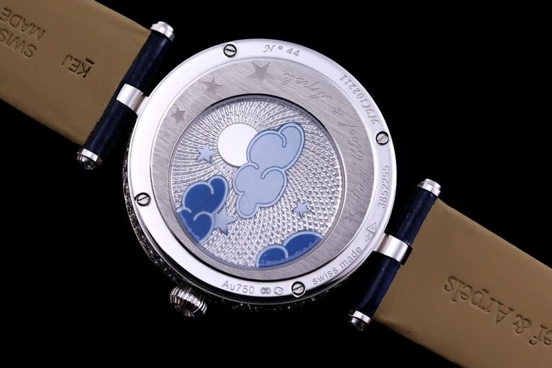 Inexpensive VAN CLEEF ARPELS Watches