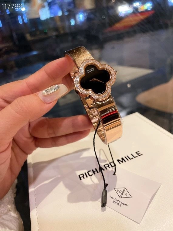 VAN CLEEF ARPELS Watches