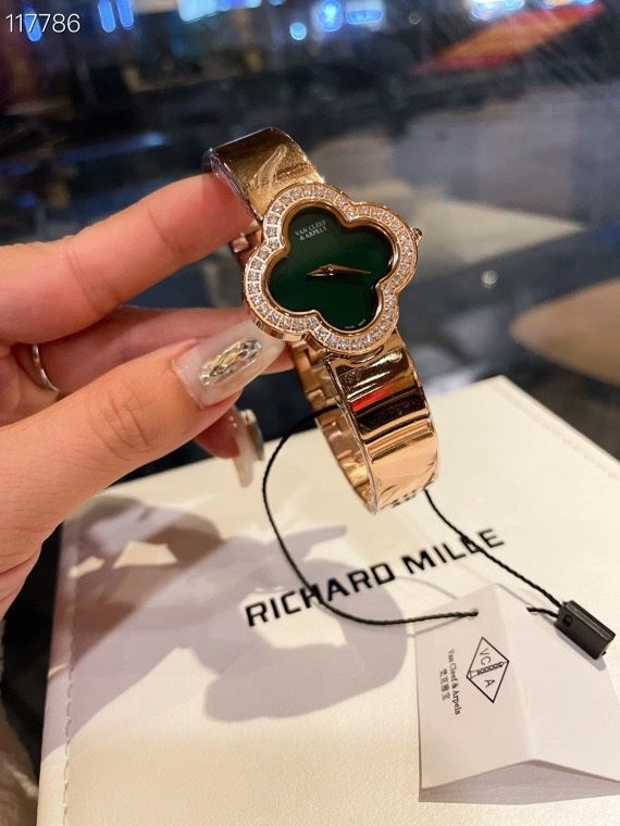 Top mirror VAN CLEEF ARPELS Watches