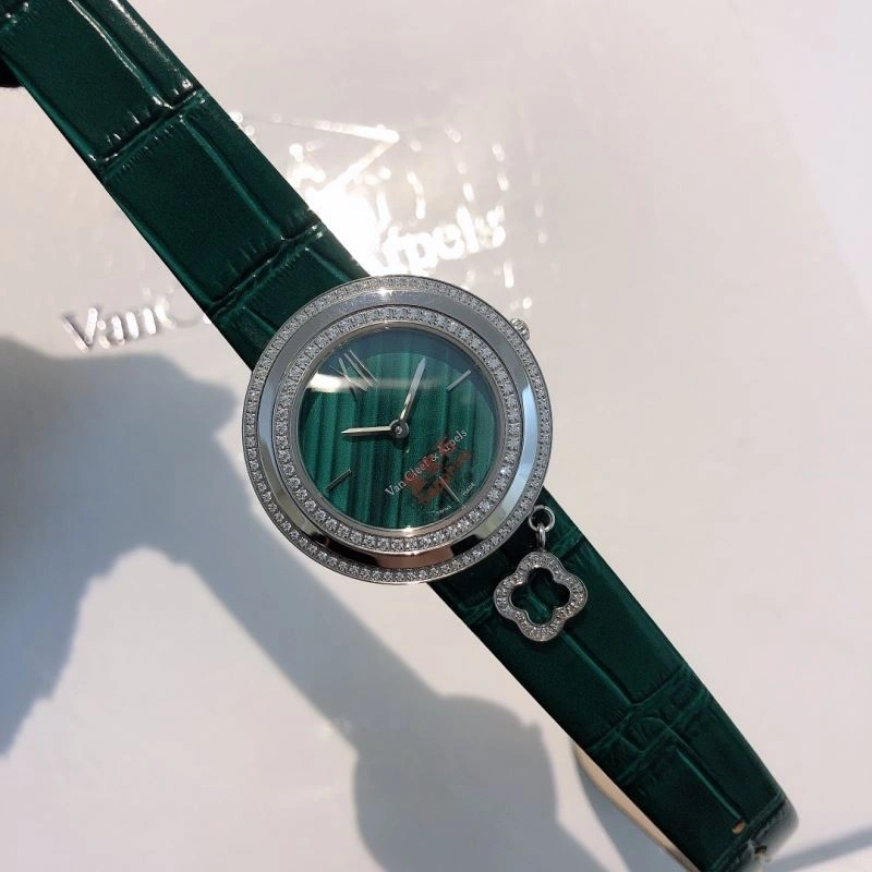 Top mirror VAN CLEEF ARPELS Watches