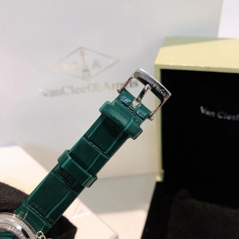 Top mirror VAN CLEEF ARPELS Watches
