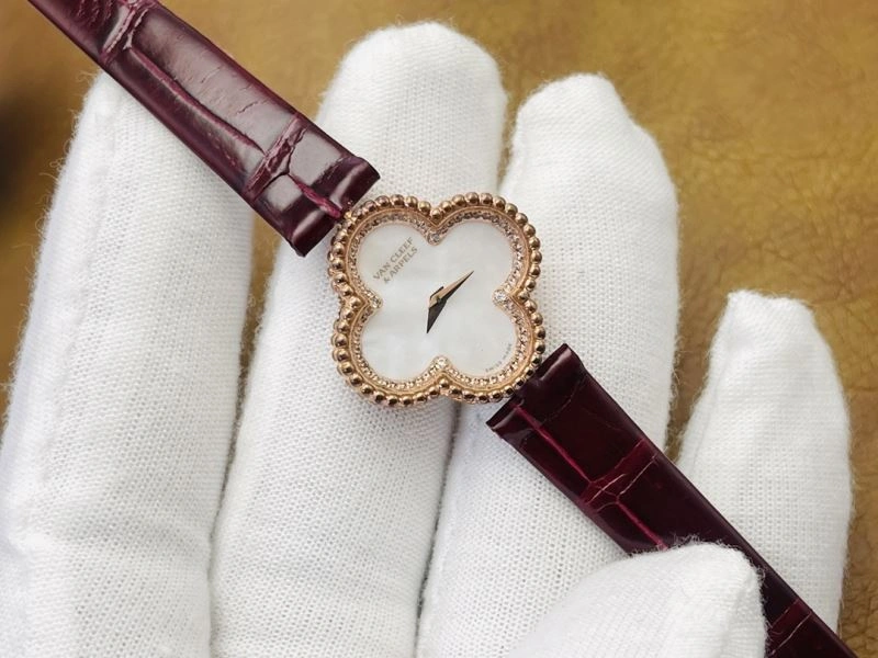 VAN CLEEF ARPELS Watches