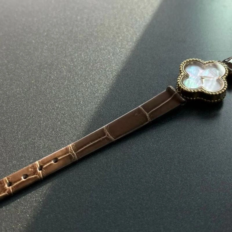 Economical VAN CLEEF ARPELS Watches