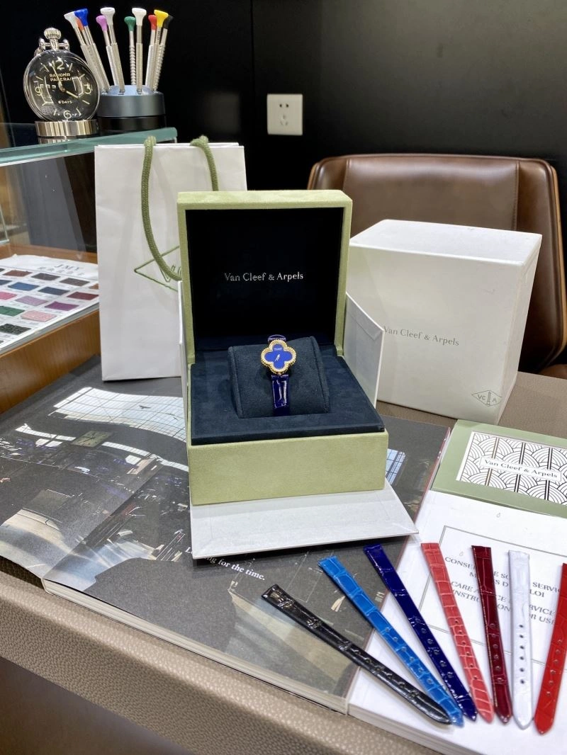 VAN CLEEF ARPELS Watches
