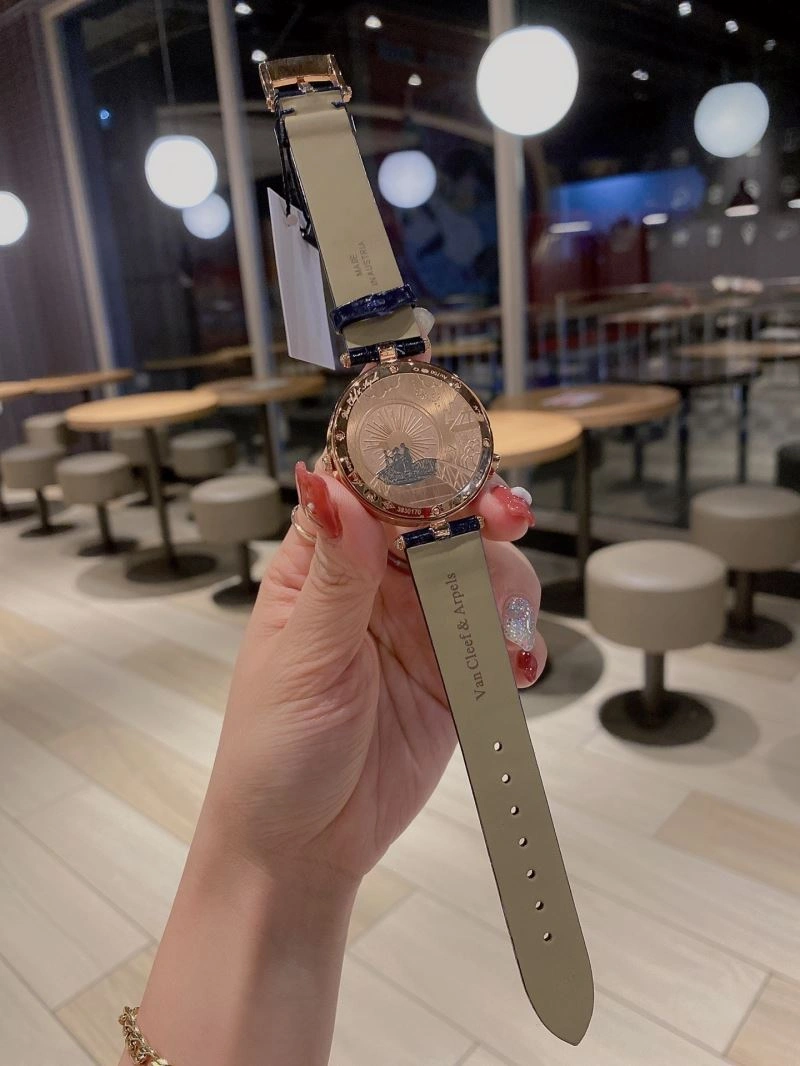 Factory-made VAN CLEEF ARPELS Watches