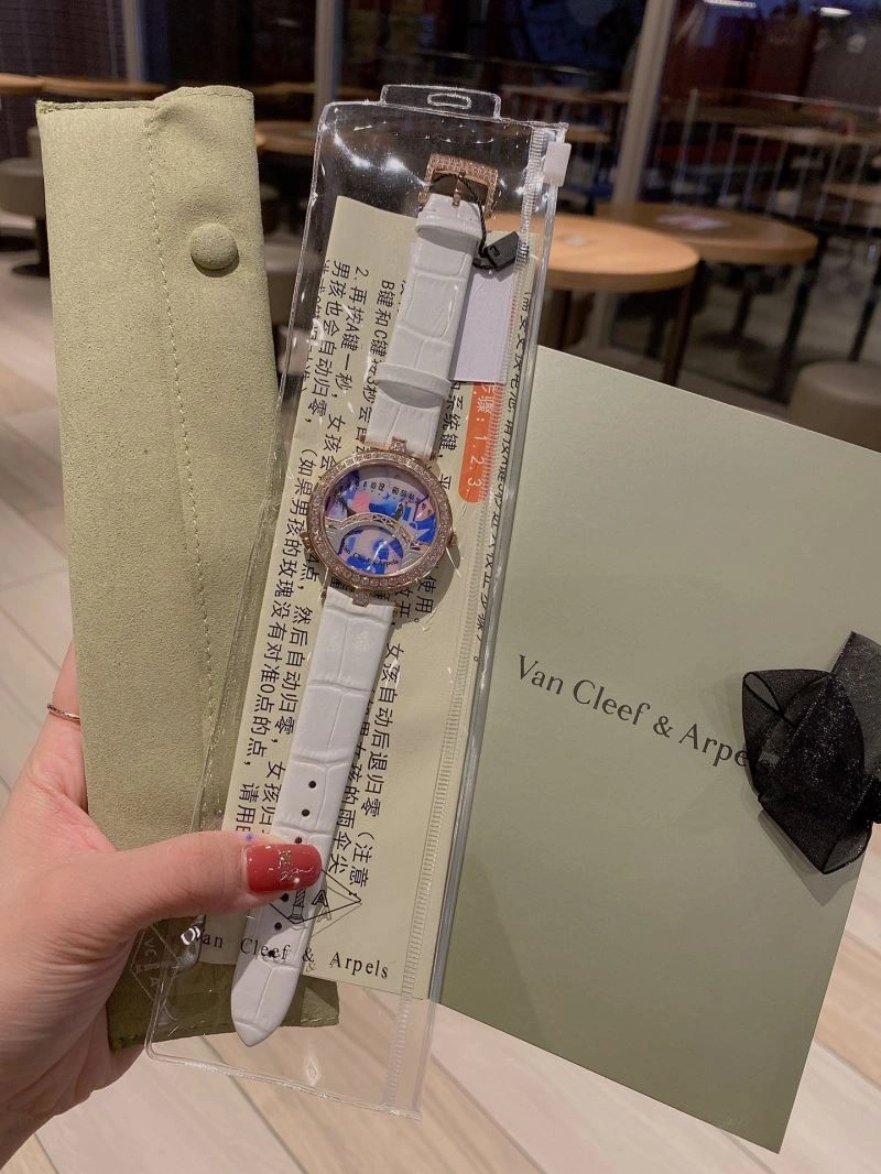 VAN CLEEF ARPELS Watches