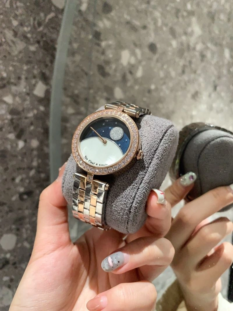 Genuine VAN CLEEF ARPELS Watches